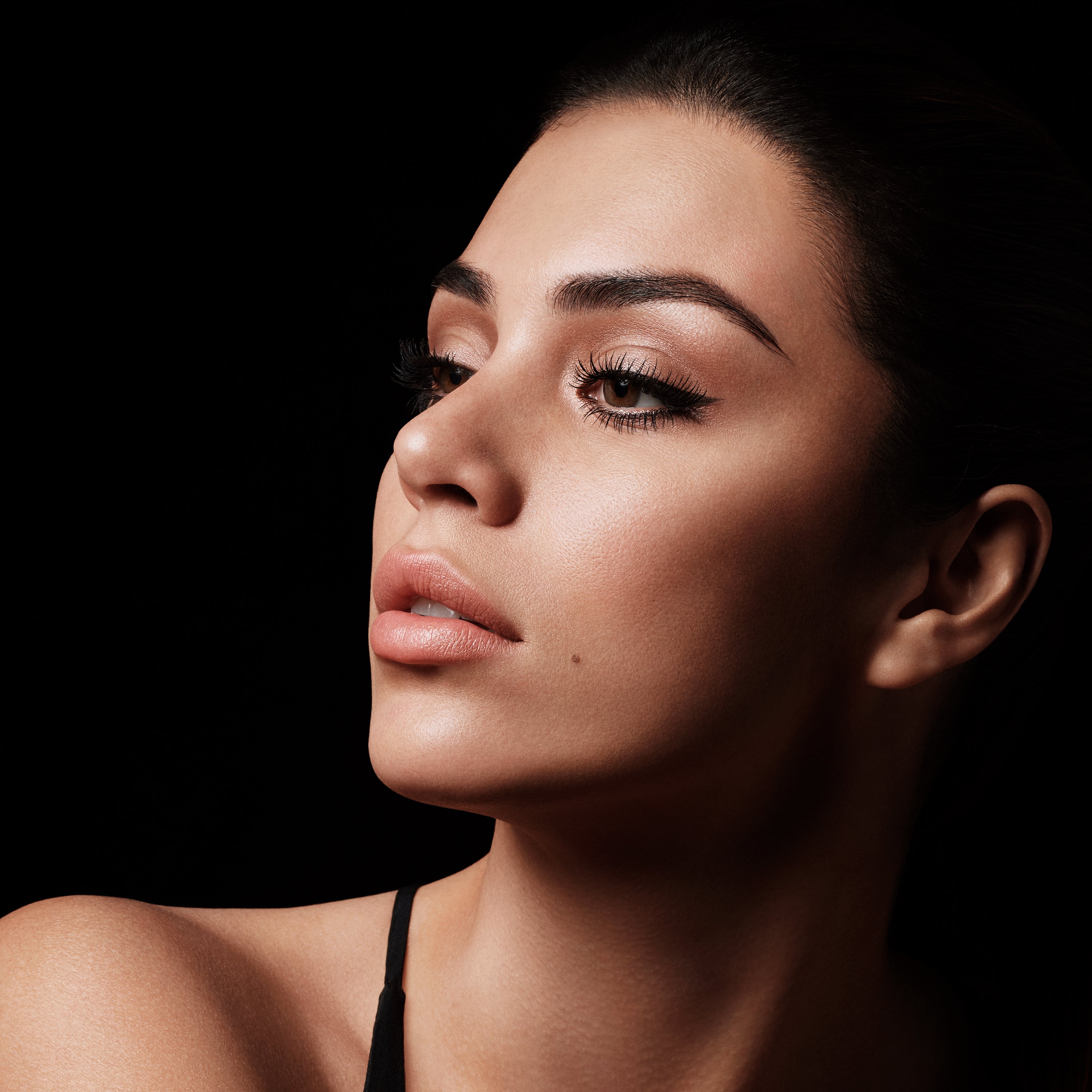 Creating a Cat Eye in 3 Easy Steps - RevitaLash Cosmetics – RevitaLash ...